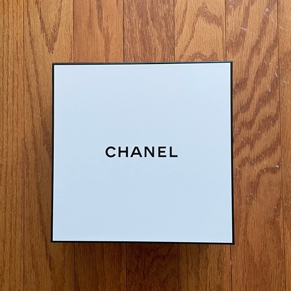 CHANEL | Makeup | Chanel Gift Box White | Poshmark